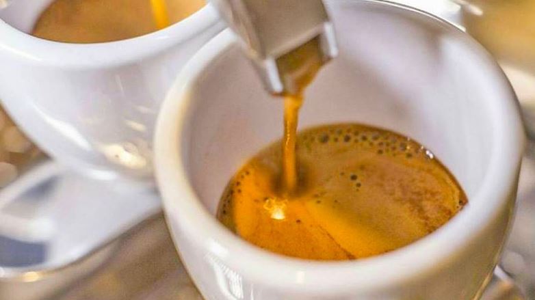 Pirja e kafes pasdite duhet të evitohet, ja si ndikon në shëndetin tonë ... Pirja e kafes pasdite duhet të evitohet, ja si ndikon në shëndetin tonë ...