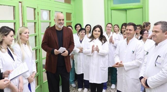 “Mbi 2 mijë mjekë dhe infermierë në punë sot”, Rama: Në gatishmëri për ... “Mbi 2 mijë mjekë dhe infermierë në punë sot”, Rama: Në gatishmëri për ...